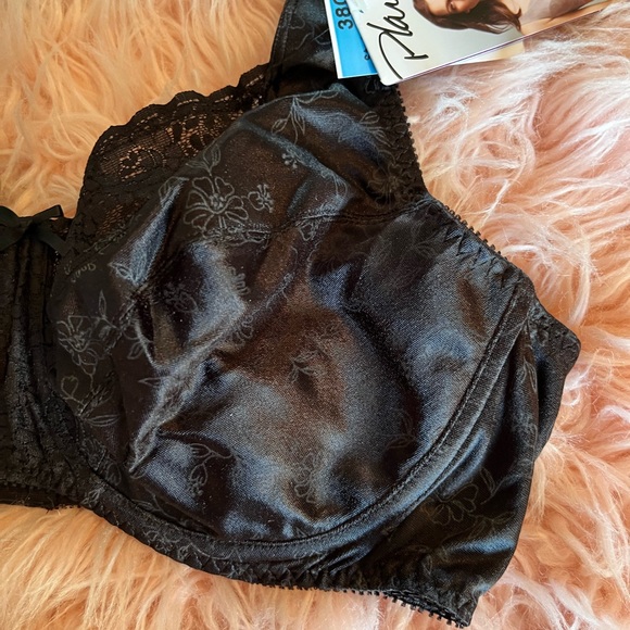 Playtex | Intimates & Sleepwear | New Playtex Secrets Signature Florals ...